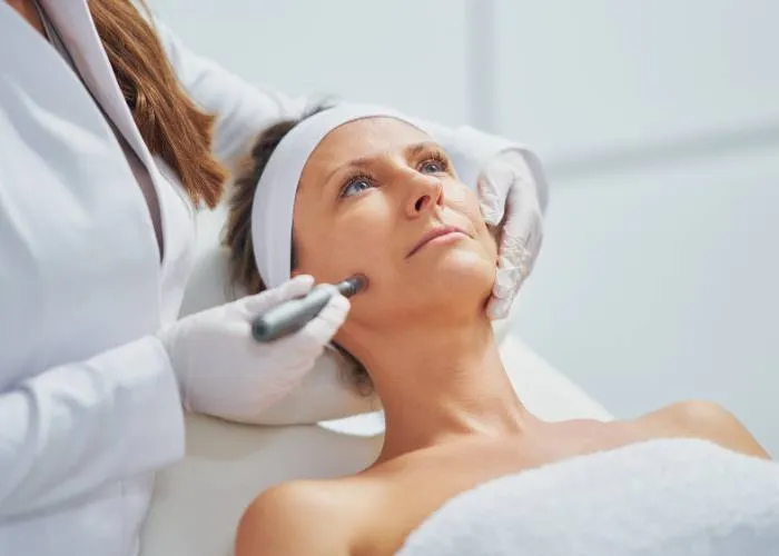 Peels, Microneedling & Threads - Eleni London